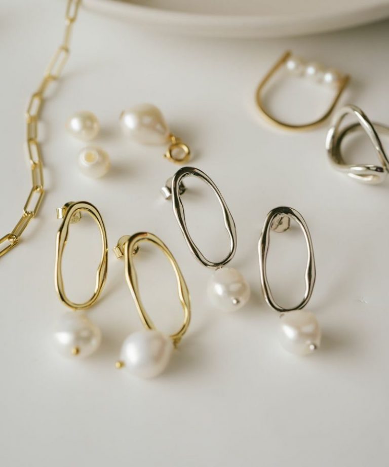 【MEDIA INFO】『今夜はナゾトレ』 にてOps.のアクセサリーが登場 - ジュエリー・アクセサリーOps.(オプス)日本公式ストア